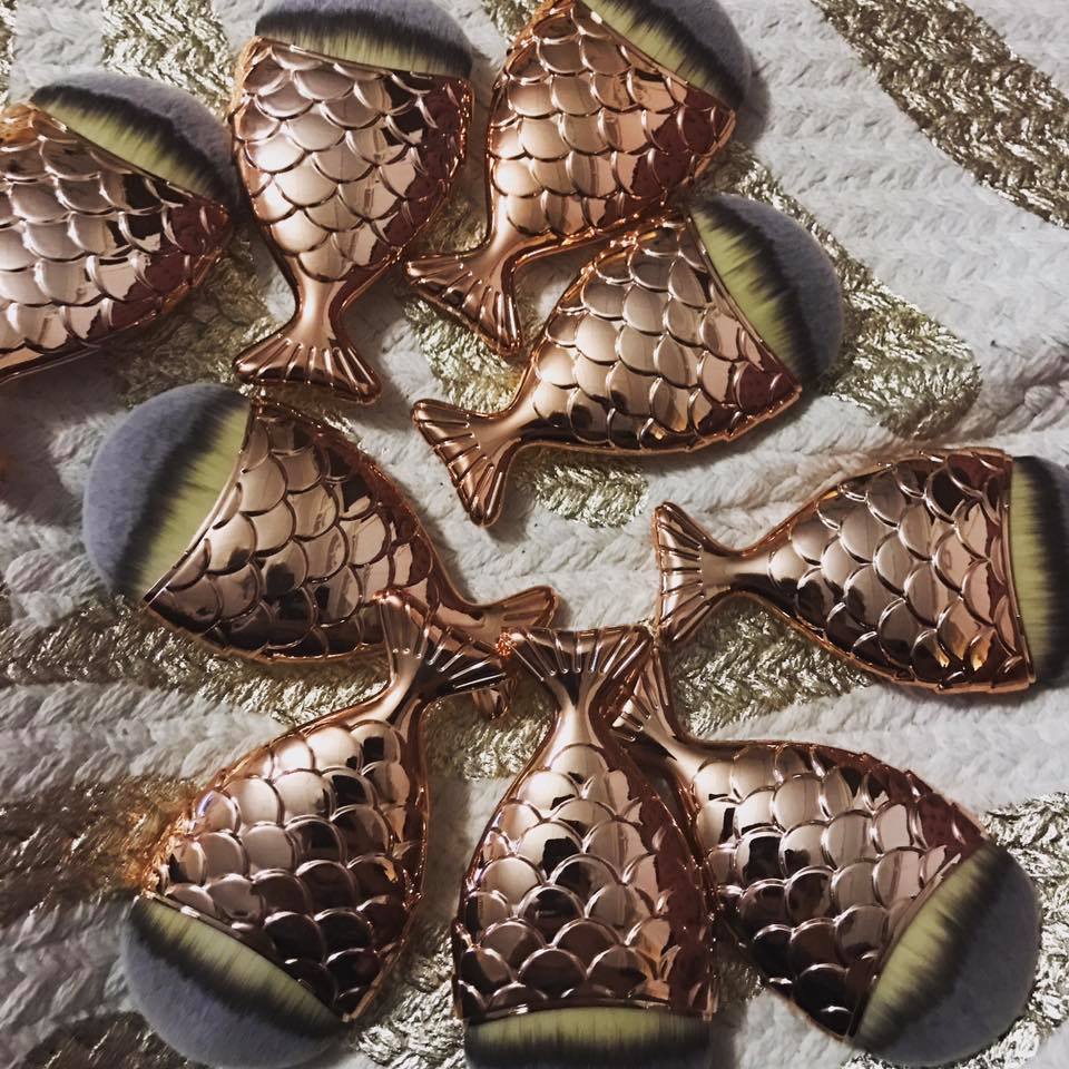 THE ORIGINAL CHUBBY MERMAID BRUSH – Mermaid Salon